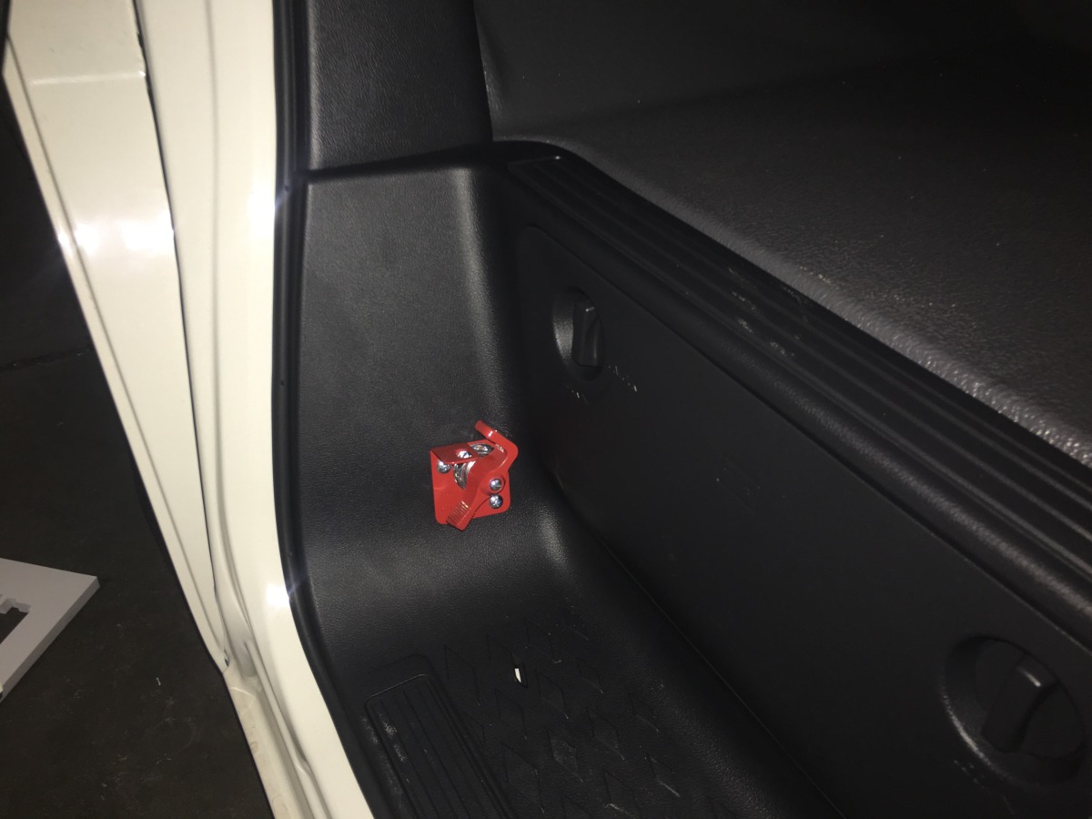 HiAce 2019 Lockable Battery Isolator | Creative Installations