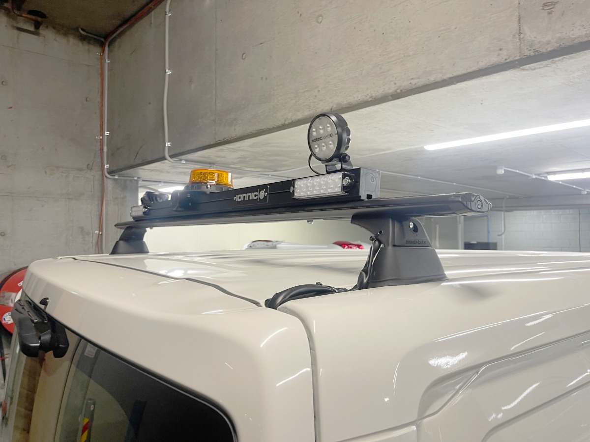 HiAce 2022 IONNIC 1275mm Minebar w/ Nordic Work Lights | Creative ...