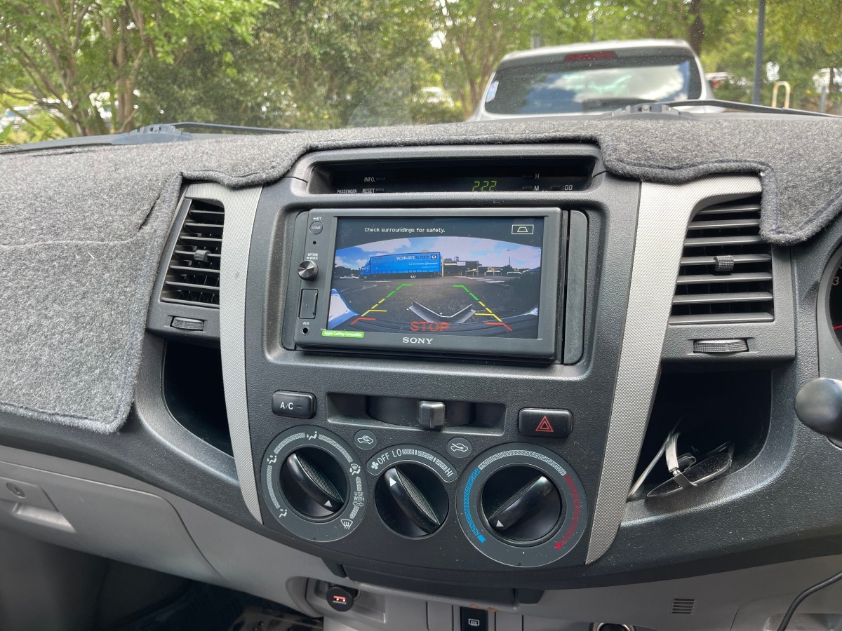HiLux 2005 Sony XAV-AX1000 Head Unit | Creative Installations