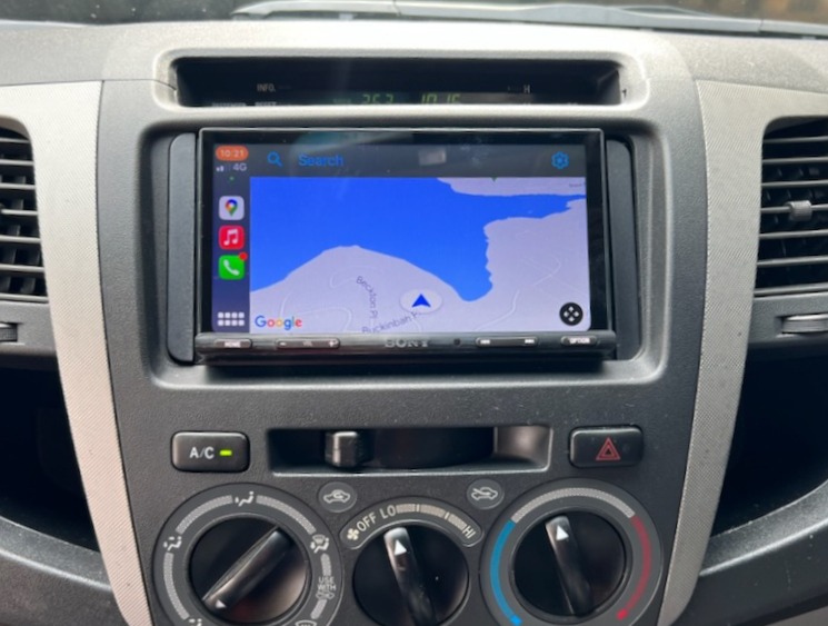 HiLux 2006 Sony XAV-AX5500 Head Unit | Creative Installations