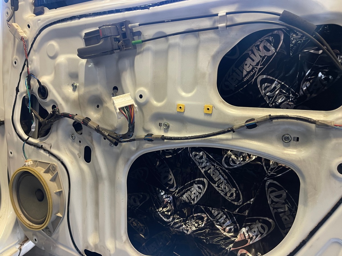 HiLux 2009 Dynamat Sound Deadening | Creative Installations