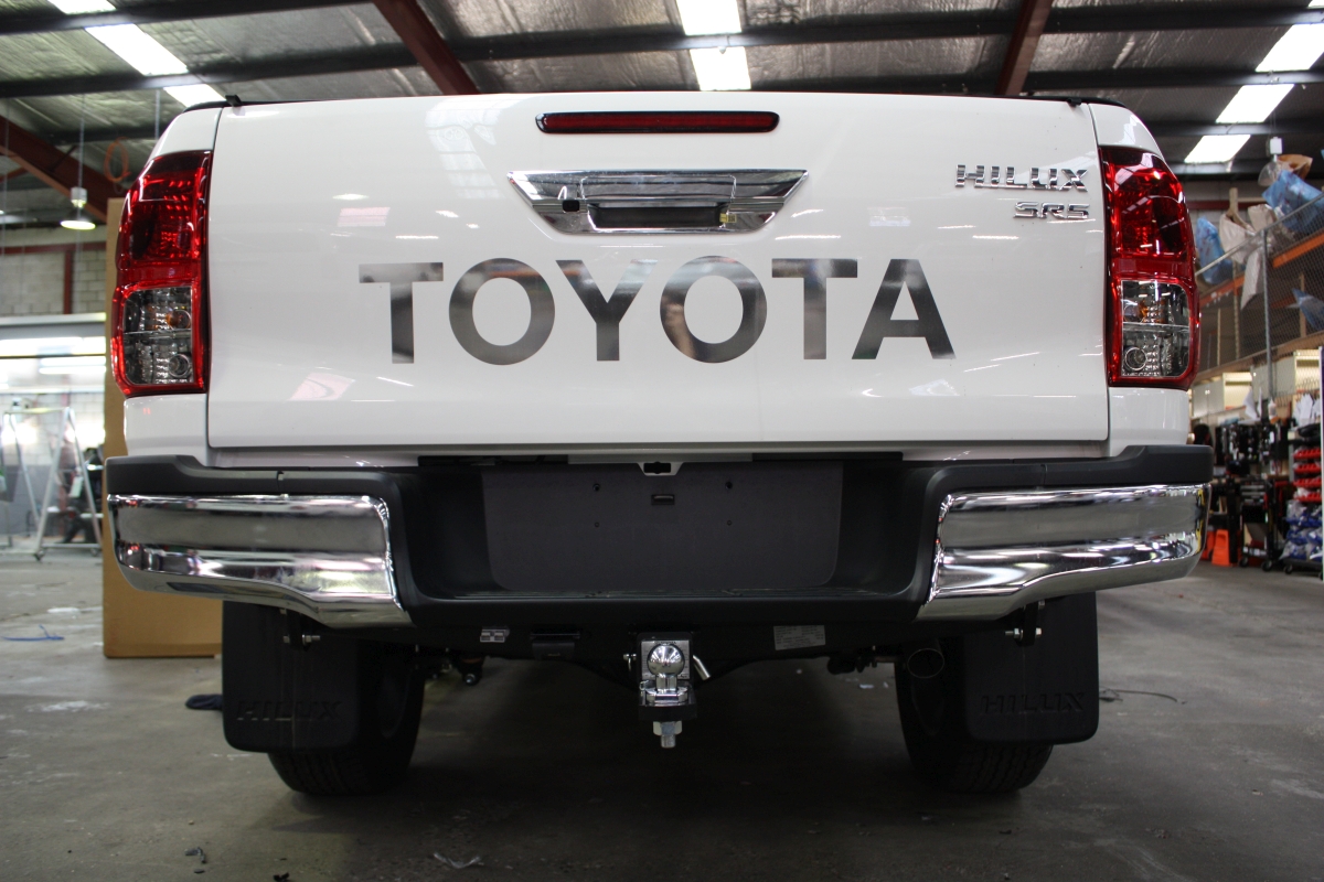 HiLux 2016 Anderson Plug | Creative Installations