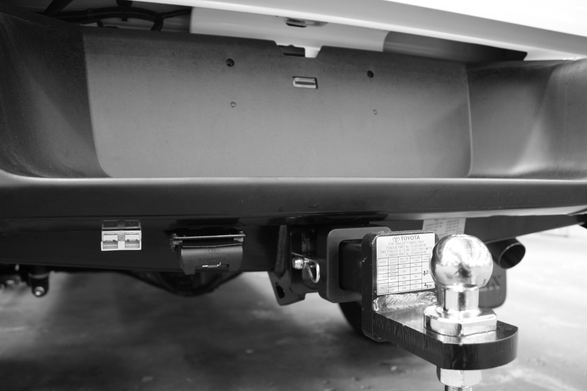 HiLux 2016 Anderson Plug | Creative Installations