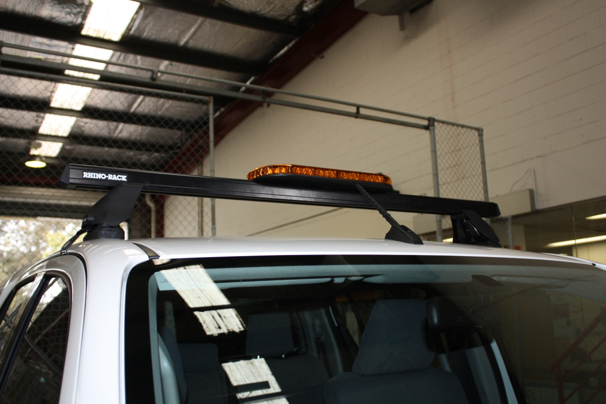 HiLux 2016 Britax LED Warning Light Microbar on roof rack | Creative ...
