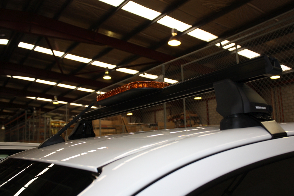 HiLux 2016 Britax LED Warning Light Microbar on roof rack | Creative ...