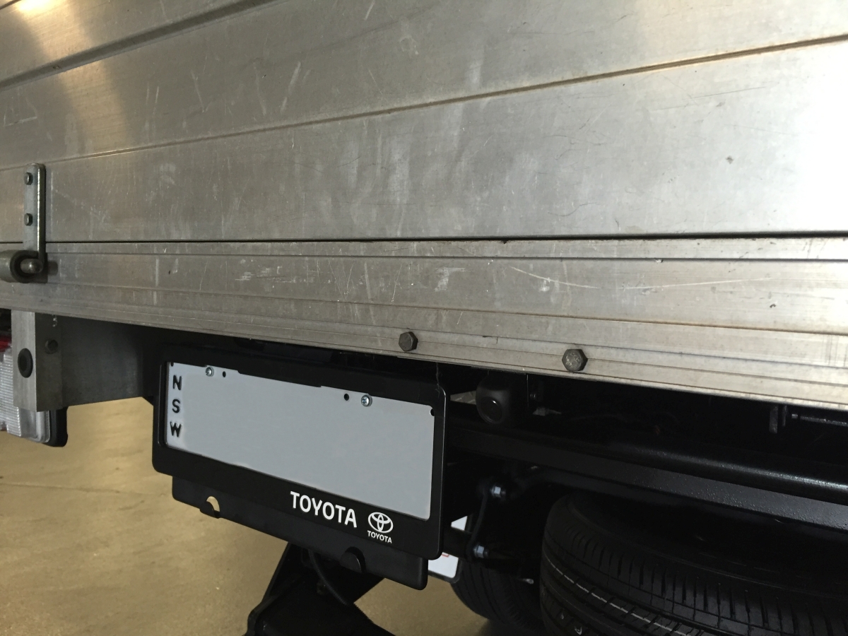 HiLux 2016 Integrated Reverse Camera | Creative Installations