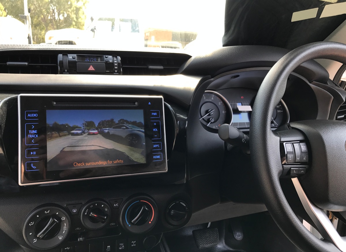 HiLux 2017 Integrated Reverse Camera | Creative Installations