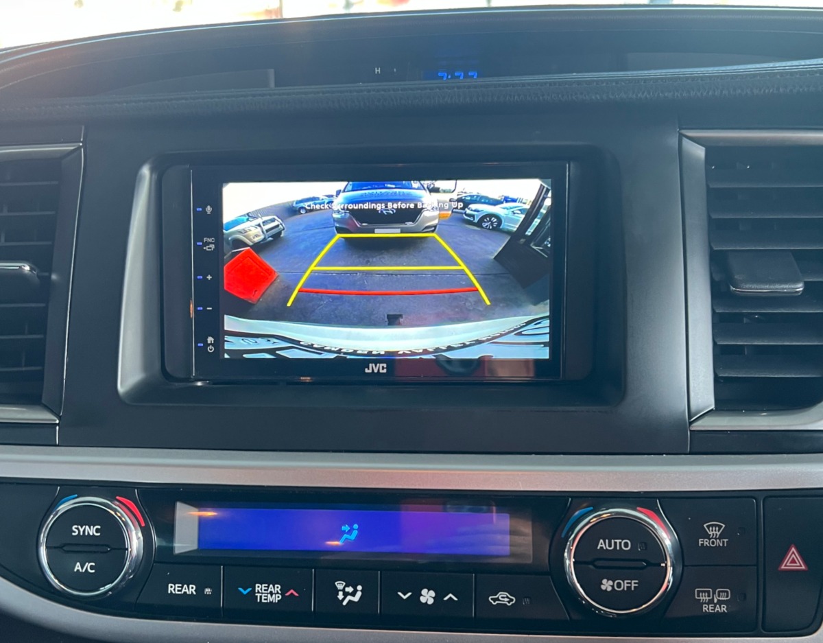 Kluger 2016 JVC KW-M560BT Head Unit | Creative Installations