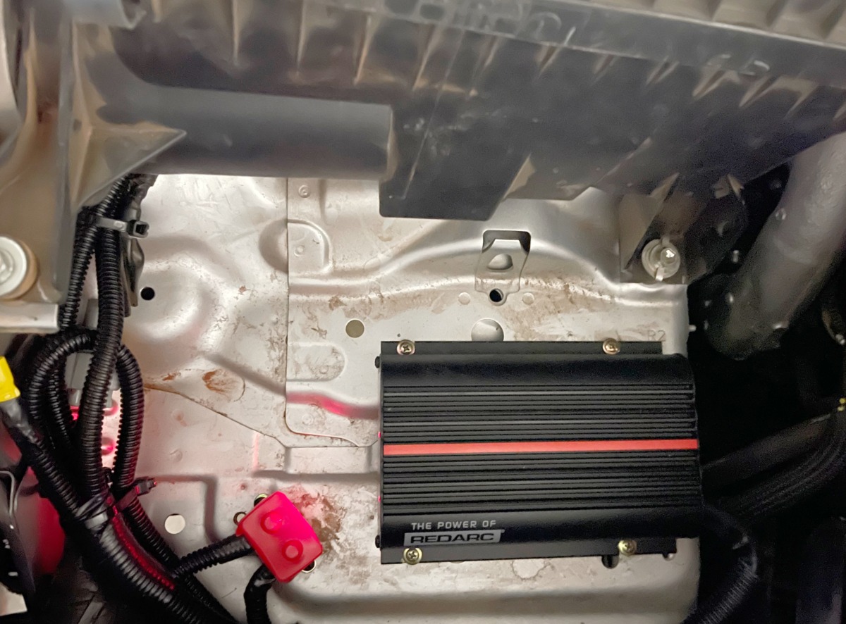 LandCruiser 2019 REDARC BCDC1250D Battery Charger | Creative Installations