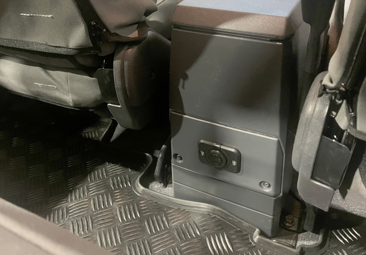 LandCruiser 2022 Narva 12V USB Socket | Creative Installations