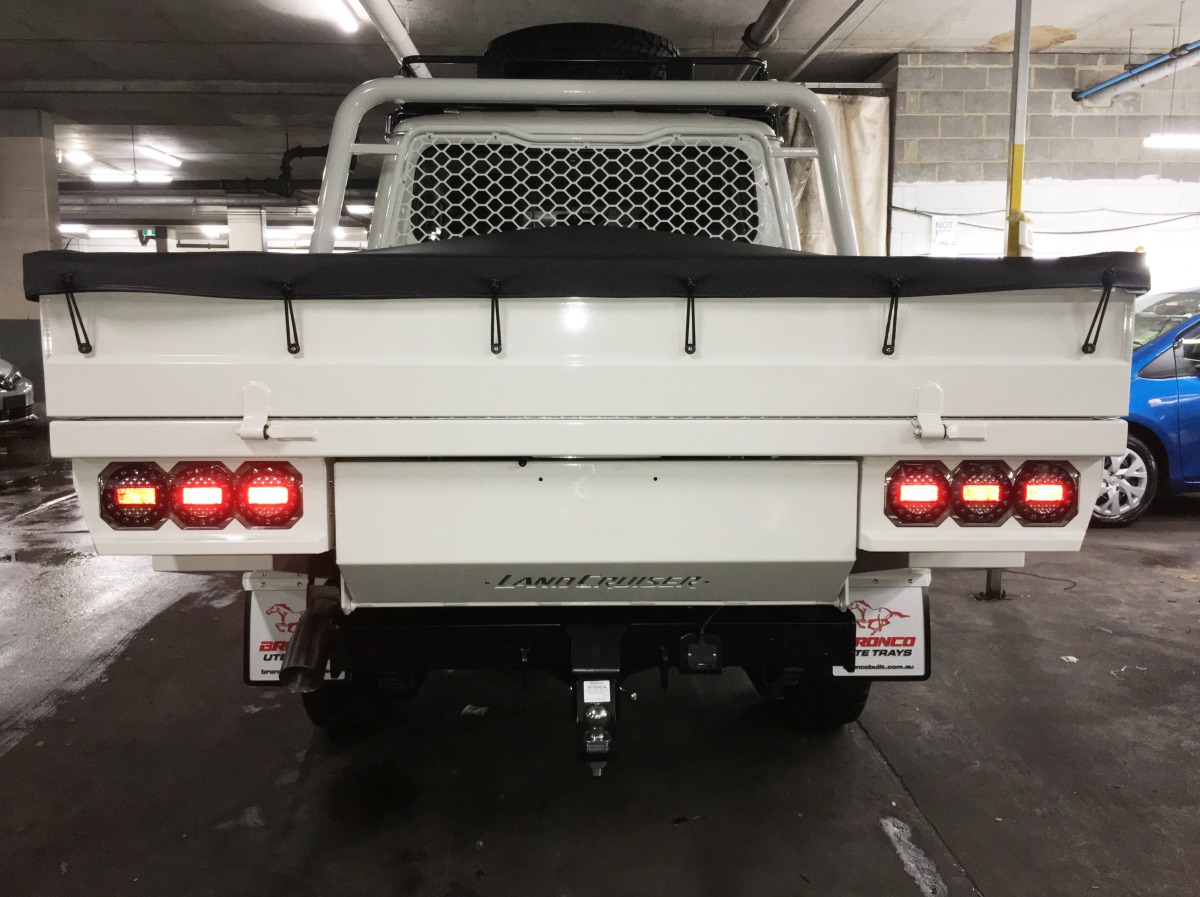 LandCruiser 70 2018 Reverse Camera on Alloy Tray | Creative Installations