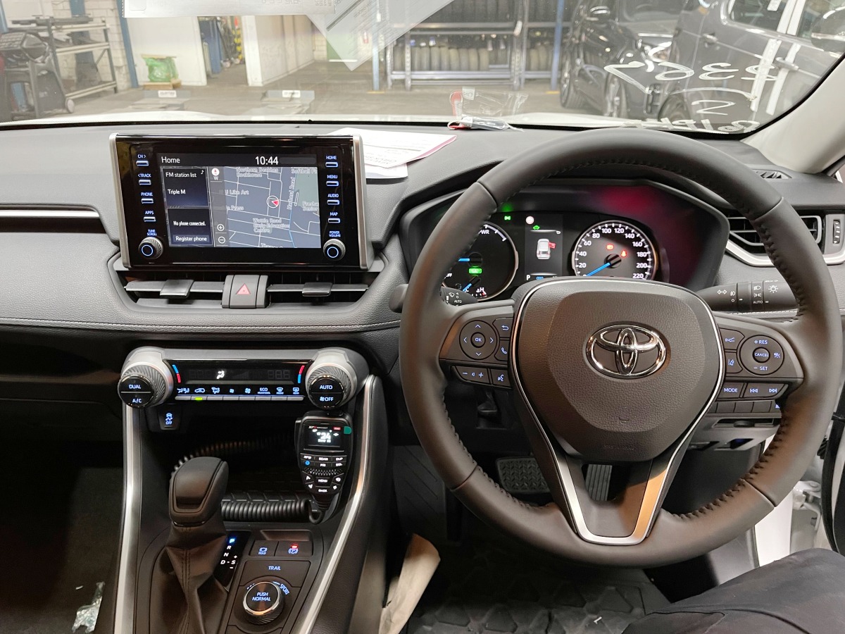 RAV4 2021 GME XRS-370C UHF CB Radio | Creative Installations