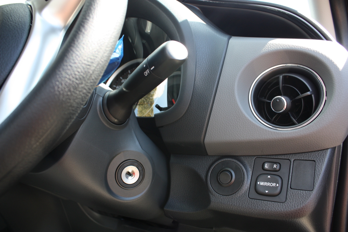 Yaris 2015 front parking sensors | Creative Installations