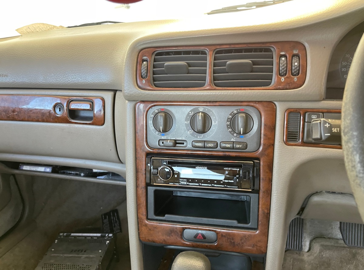 S70 1997 Kenwood KDC-BT740DAB Car Stereo | Creative Installations