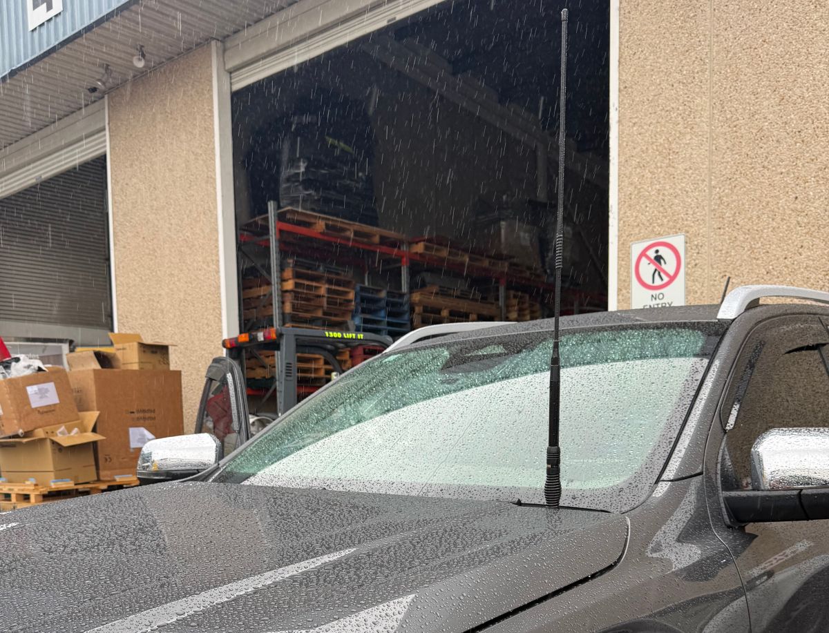 Amarok 2025 Uniden AT780 UHF Antenna | Creative Installations