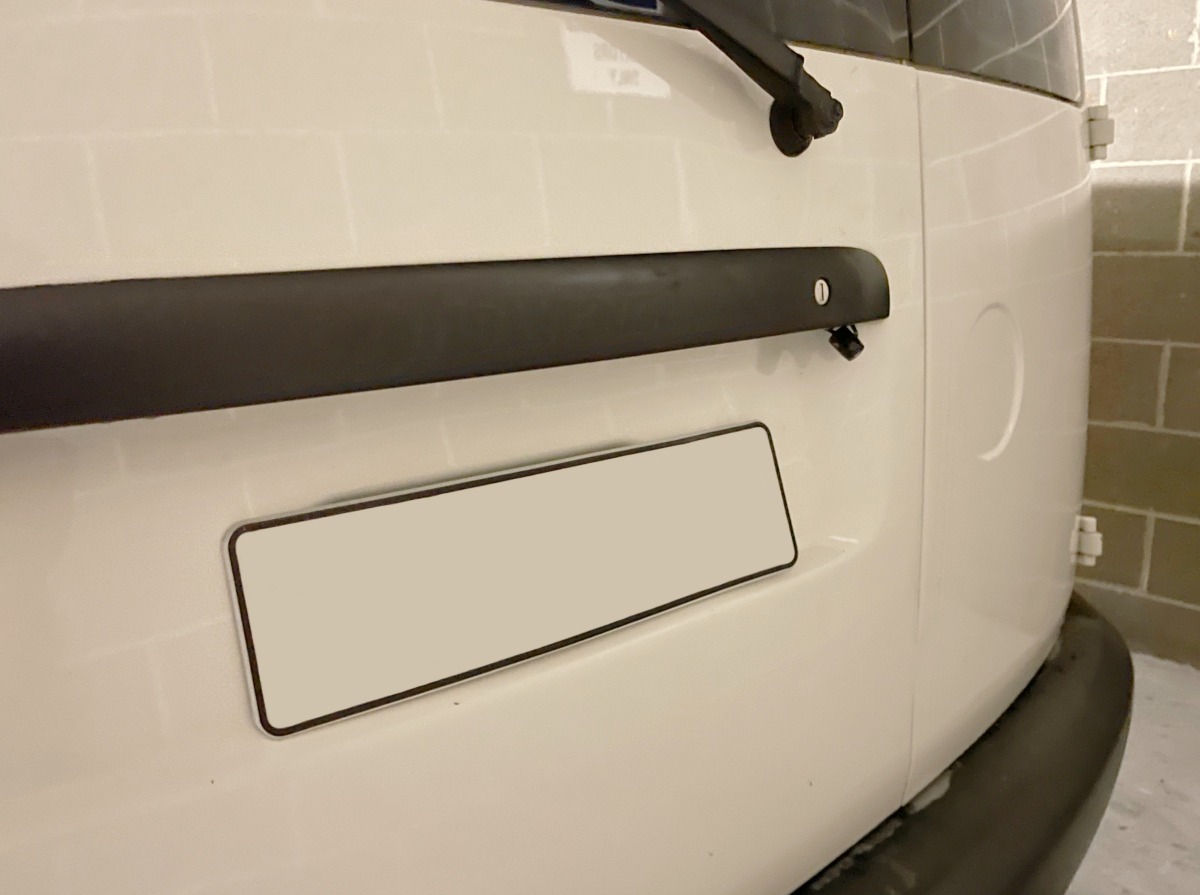 Caddy 2011 Reverse Camera | Creative Installations