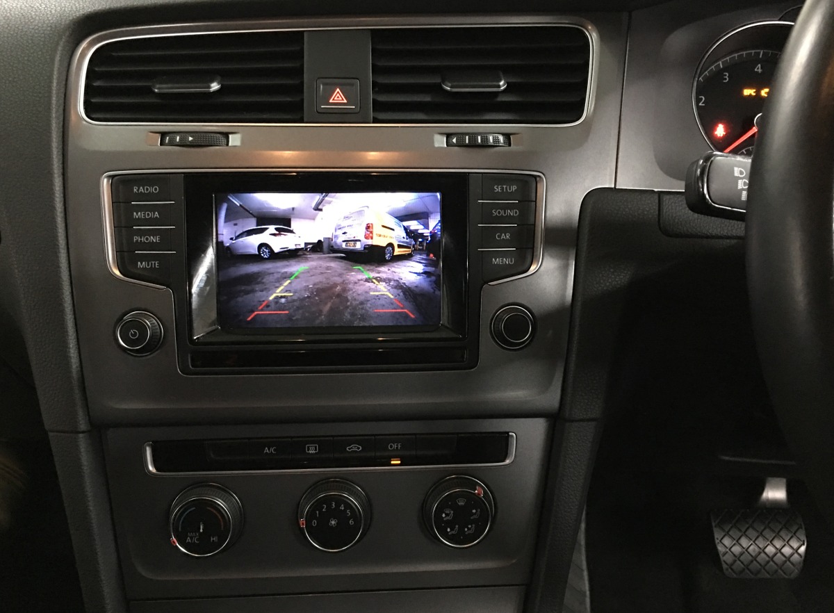 Golf 2014 Integrated Reverse Camera | Creative Installations