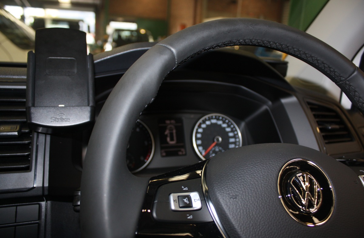 Transporter 2016 iPhone 6 Car Holder | Creative Installations