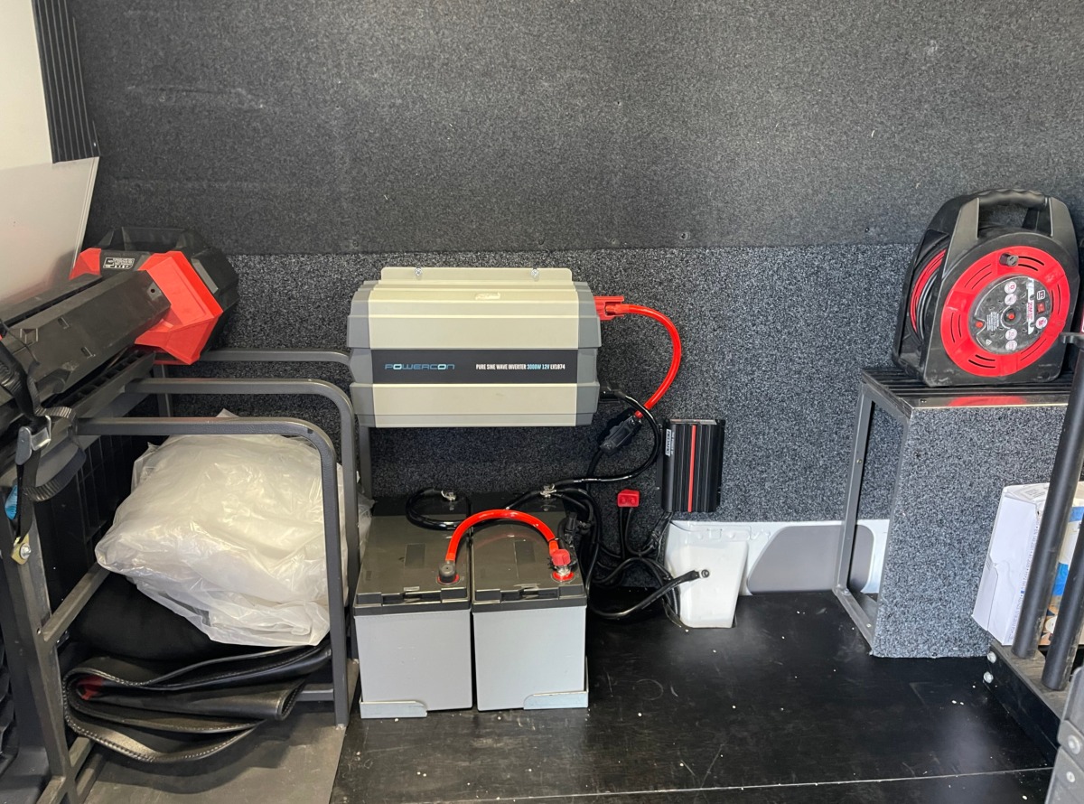 Transporter 2022 POWERCON 3000W Pure Sine Wave Inverter | Creative ...